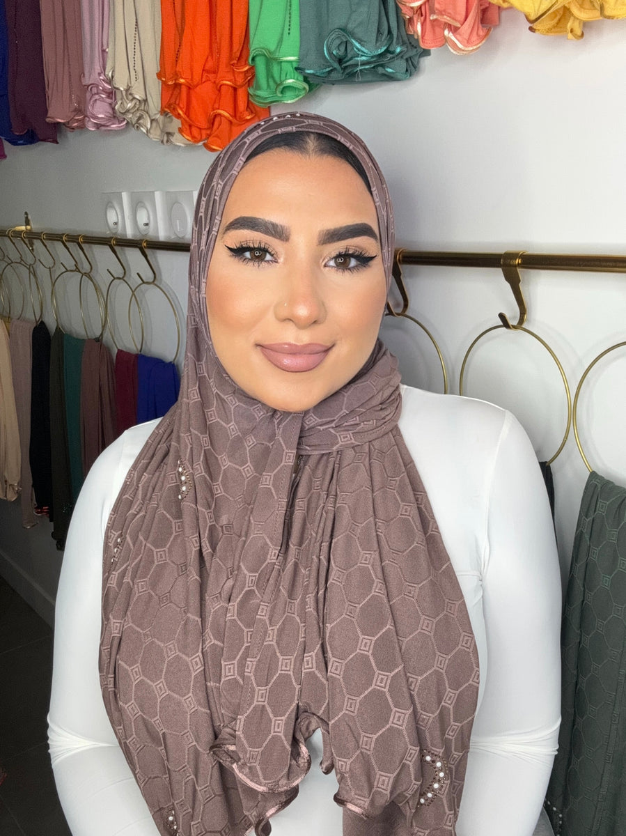 Hijab Monogram luxe Brun – ESSFAAYHIJAB